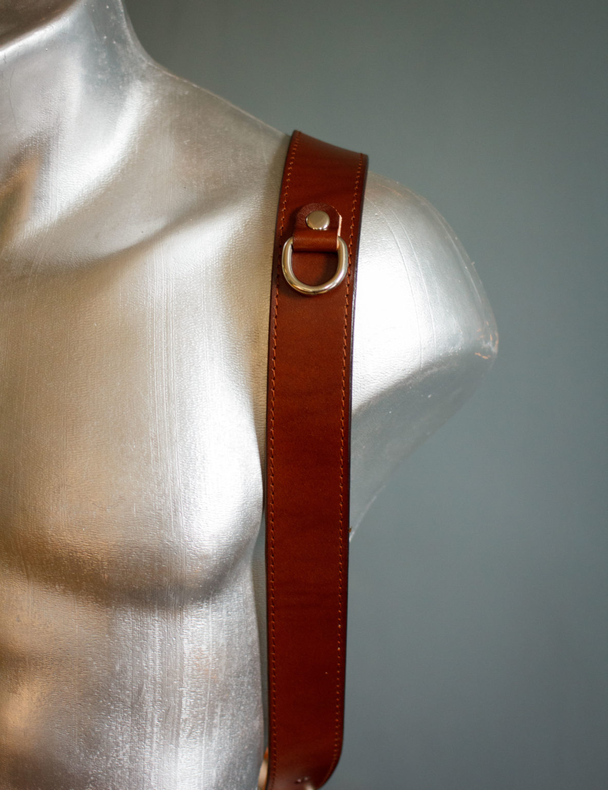 Wide leather Cameras Harness with stitching - DesiredLeather