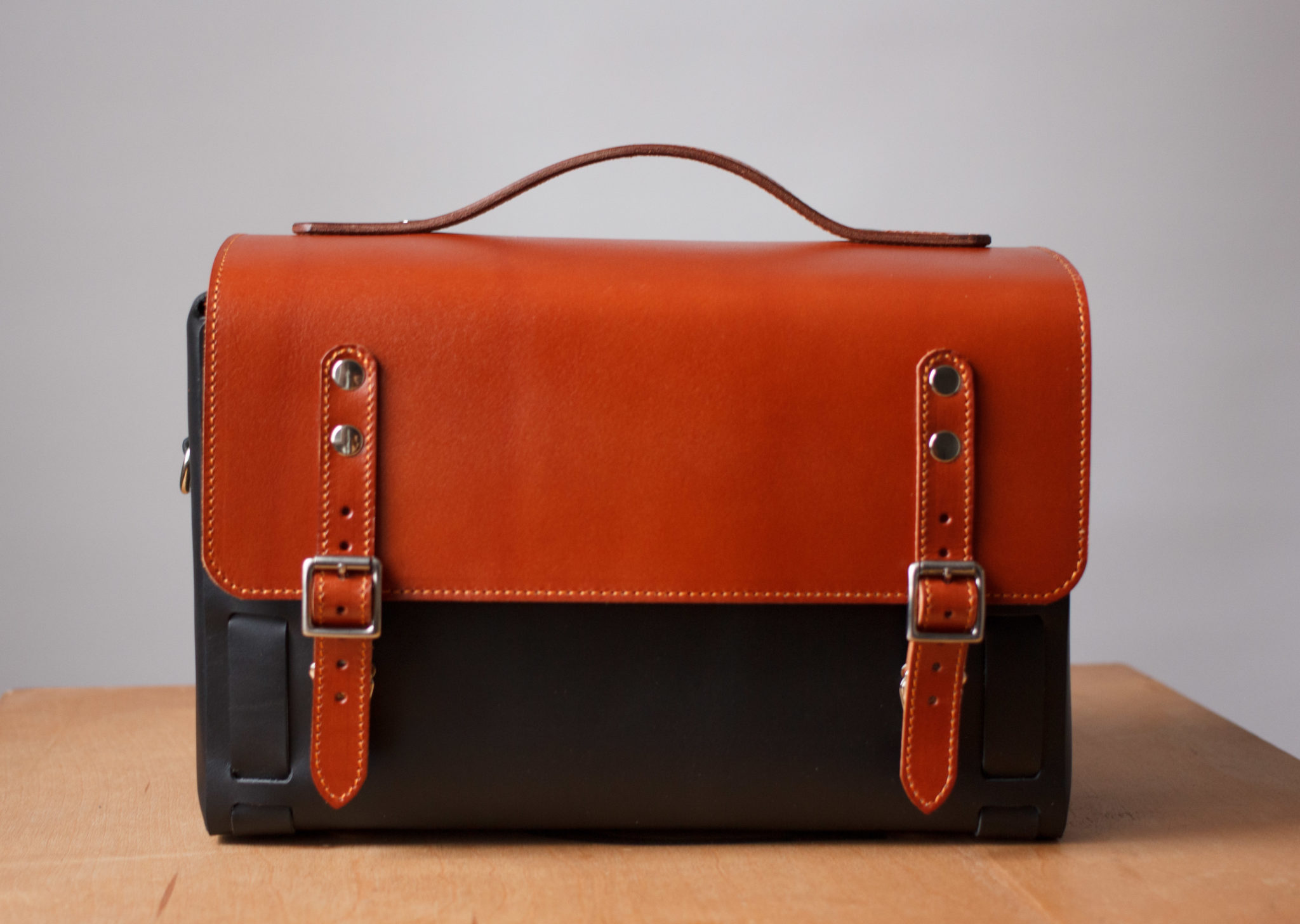 Medium Leather Camera Bag with Custom Logo | Desired Leather