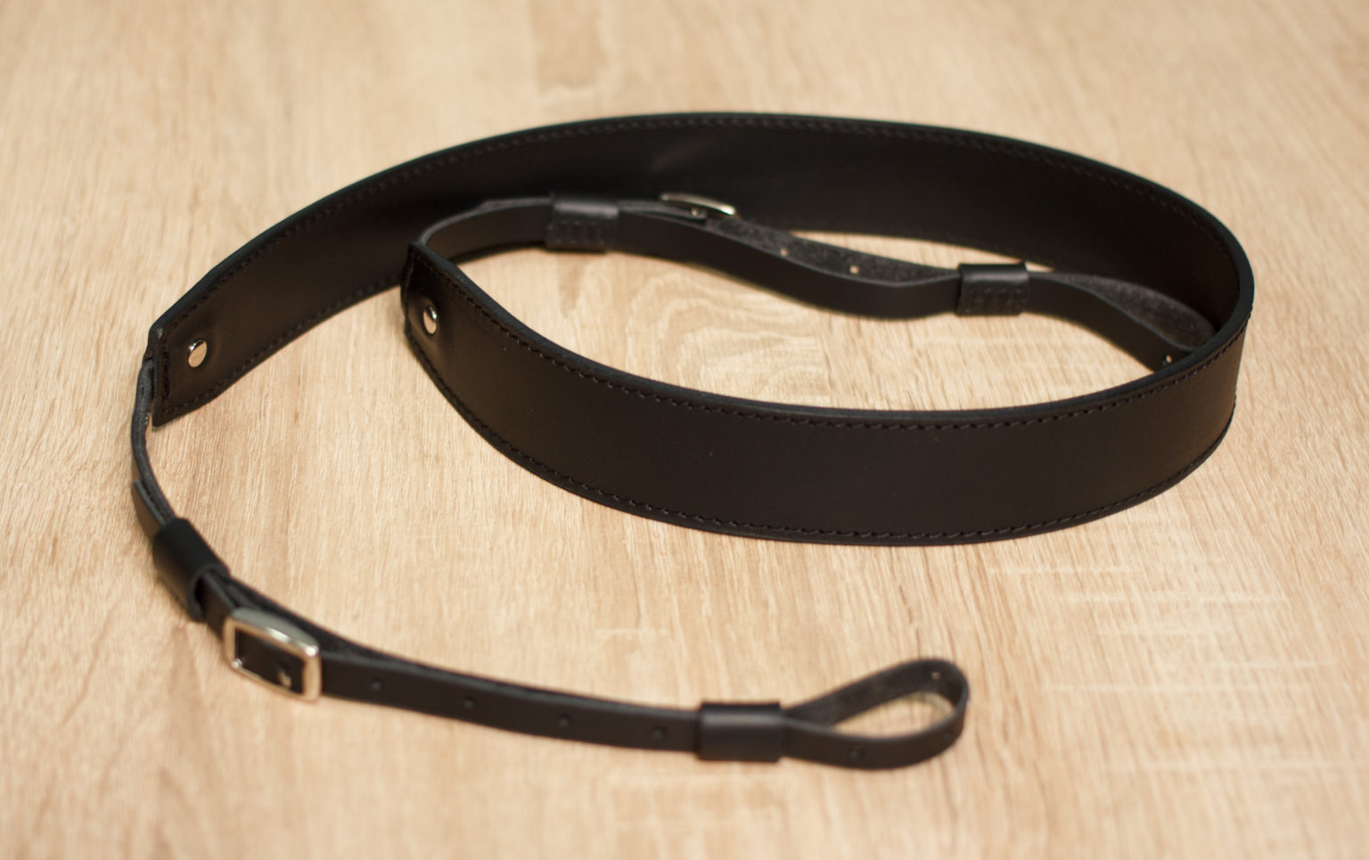 Leather neck camera strap - DesiredLeather